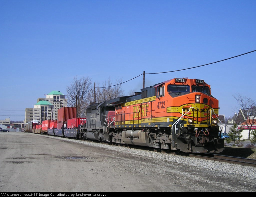 BNSF 4732